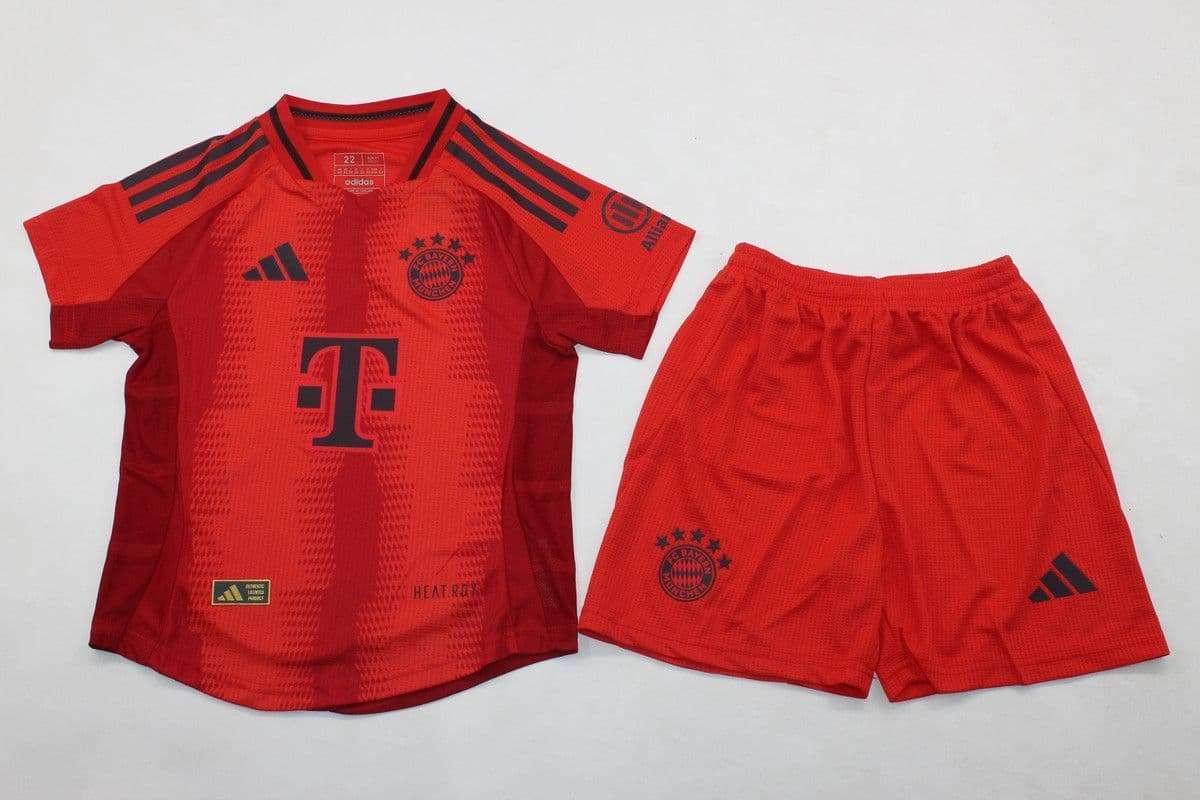 Bayern Kid Kit Player Version | 21 | Legends Gallery