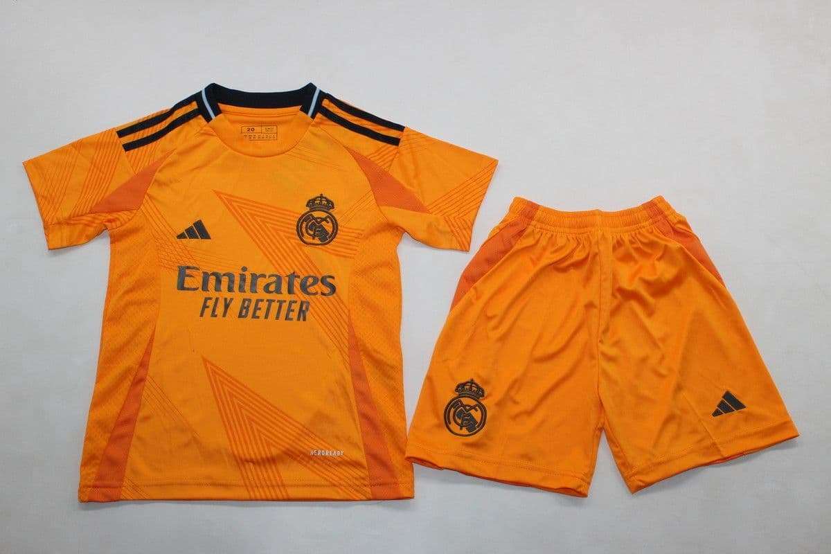 Madrid Kid Kit | 67 | Orange - Away | Legends Gallery
